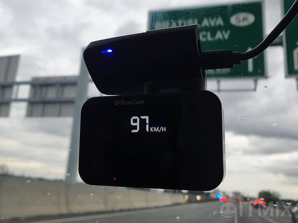 Recenze: autokamera TrueCam M11 GPS 4K